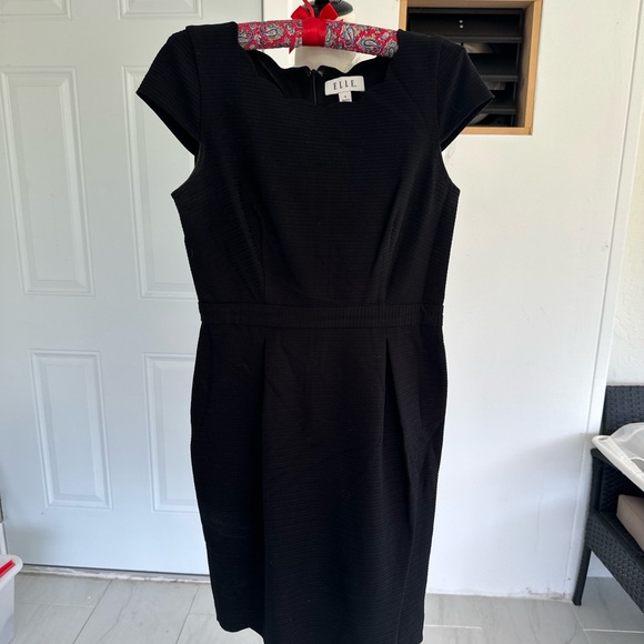 Elle | Dresses | Elle Elegant Black Midi Dress | Poshmark